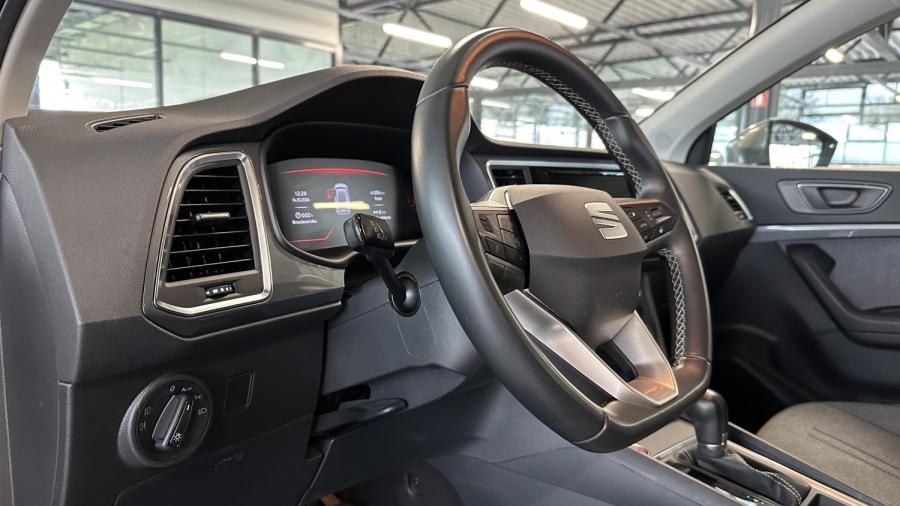 Pelēks SEAT Ateca 2023 Rīga, ar dzinēja tilpumu 1.50 L un nobraukumu 41 tūkst. km par 2290000 €, foto 17 vietnē AUTOMOTO.COM.LV