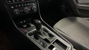 Pelēks SEAT Ateca 2023 Rīga, ar dzinēja tilpumu 1.50 L un nobraukumu 45 tūkst. km par 2290000 €, foto 22 vietnē AUTOMOTO.COM.LV