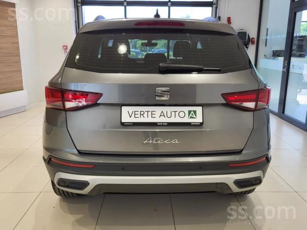 Grey SEAT Ateca 2023 in Riga, with an engine capacity of 1.50 L and mileage of 24 thousand km for 24290 €, photo 5 on AUTOMOTO.COM.LV