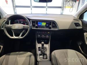 Grey SEAT Ateca 2023 in Riga, with an engine capacity of 1.50 L and mileage of 24 thousand km for 24290 €, photo 8 on AUTOMOTO.COM.LV