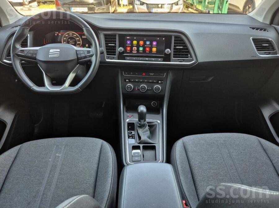 Grey SEAT Ateca 2023 in Riga, with an engine capacity of 1.50 L and mileage of 24 thousand km for 23490 €, photo 9 on AUTOMOTO.COM.LV
