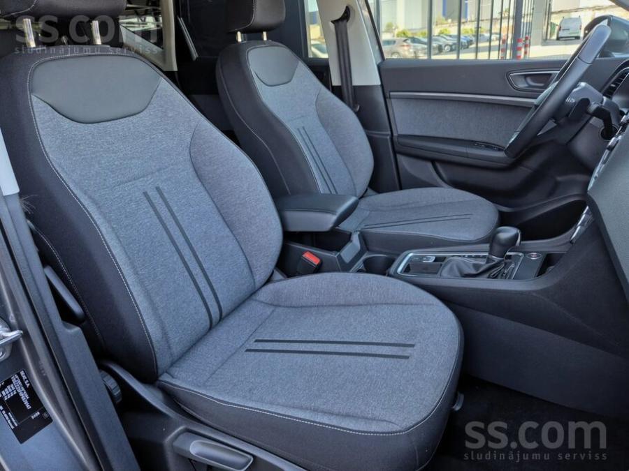 Grey SEAT Ateca 2023 in Riga, with an engine capacity of 1.50 L and mileage of 24 thousand km for 23490 €, photo 23 on AUTOMOTO.COM.LV
