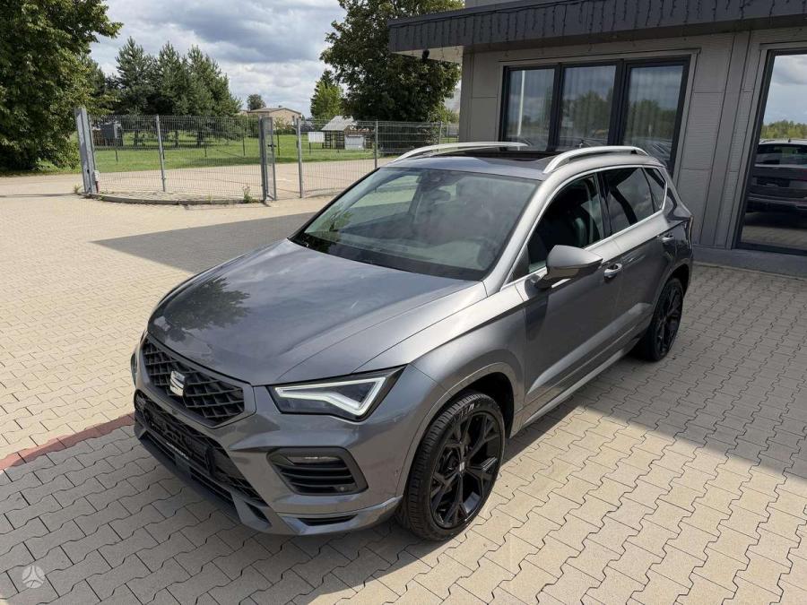 Grey SEAT Ateca 2023 in Siauliai, with an engine capacity of 1.97 L and mileage of 137 thousand km for 21990 €, photo 7 on AUTOMOTO.COM.LV