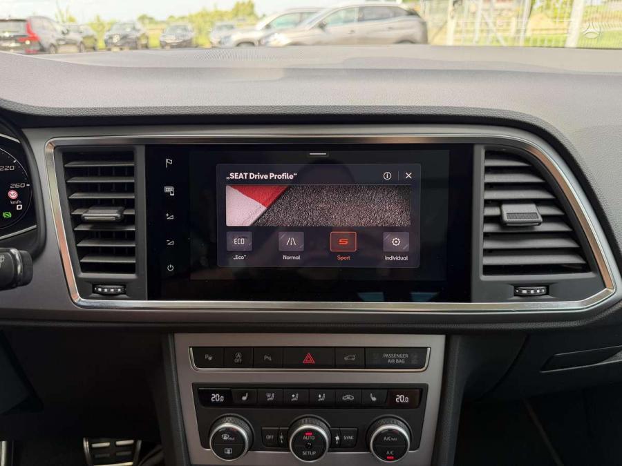 Grey SEAT Ateca 2023 in Siauliai, with an engine capacity of 1.97 L and mileage of 137 thousand km for 21990 €, photo 32 on AUTOMOTO.COM.LV