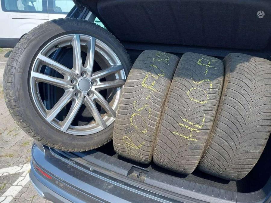 Grey SEAT Ateca 2023 in Siauliai, with an engine capacity of 1.97 L and mileage of 137 thousand km for 21990 €, photo 38 on AUTOMOTO.COM.LV