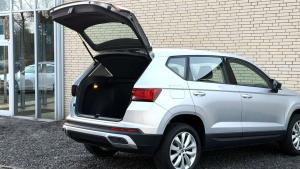 Grey SEAT Ateca 2024 in Kaunas, with an engine capacity of 1.50 L and mileage of 30 thousand km for 25647 €, photo 30 on AUTOMOTO.COM.LV