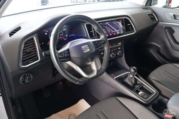 Grey SEAT Ateca 2024 in Kaunas, with an engine capacity of 1.50 L and mileage of 33 thousand km for 24190 €, photo 6 on AUTOMOTO.COM.LV