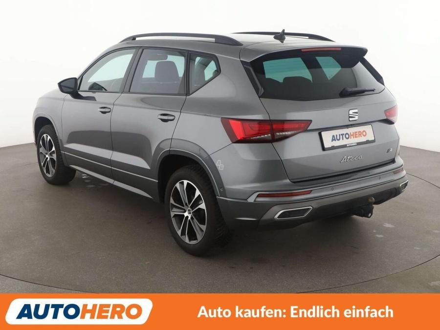 Grey SEAT Ateca 2024 in Kaunas, with an engine capacity of 2.00 L and mileage of 35 thousand km for 32535 €, photo 4 on AUTOMOTO.COM.LV