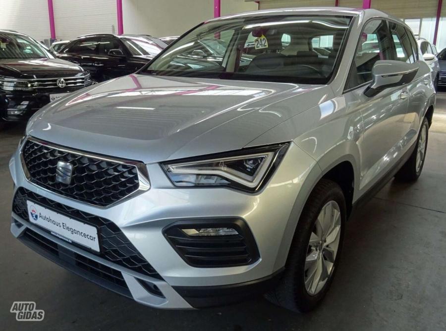Grey SEAT Ateca 2024 in Kaunas, with an engine capacity of 1.50 L and mileage of 28 thousand km for 25730 €, photo 1 on AUTOMOTO.COM.LV