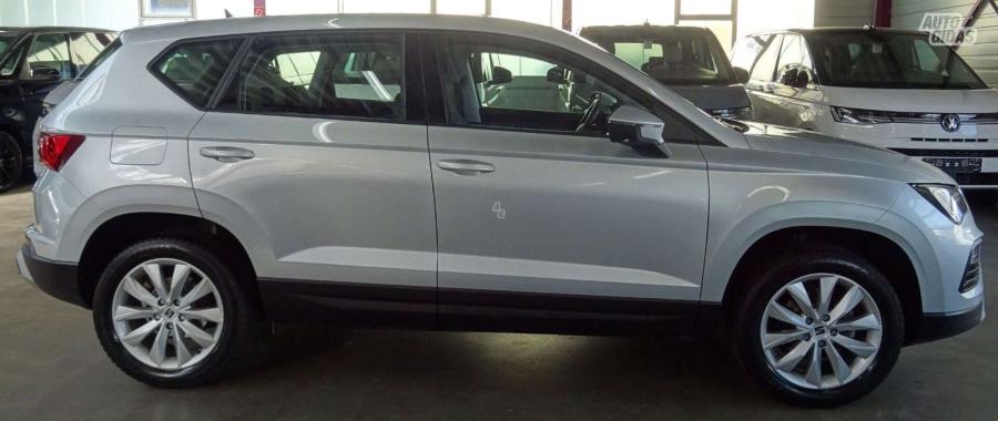 Grey SEAT Ateca 2024 in Kaunas, with an engine capacity of 1.50 L and mileage of 28 thousand km for 25730 €, photo 5 on AUTOMOTO.COM.LV