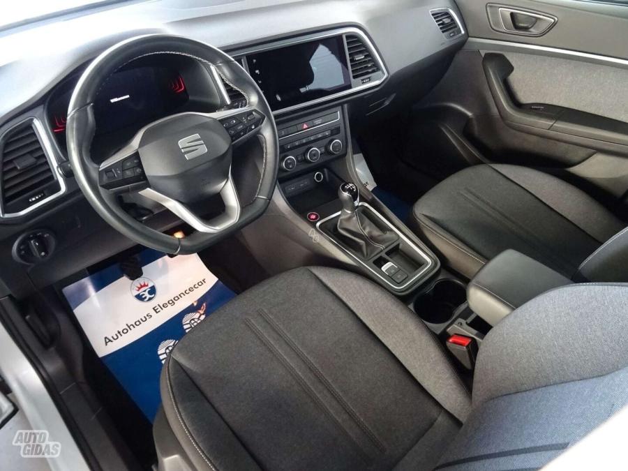 Grey SEAT Ateca 2024 in Kaunas, with an engine capacity of 1.50 L and mileage of 28 thousand km for 25730 €, photo 10 on AUTOMOTO.COM.LV