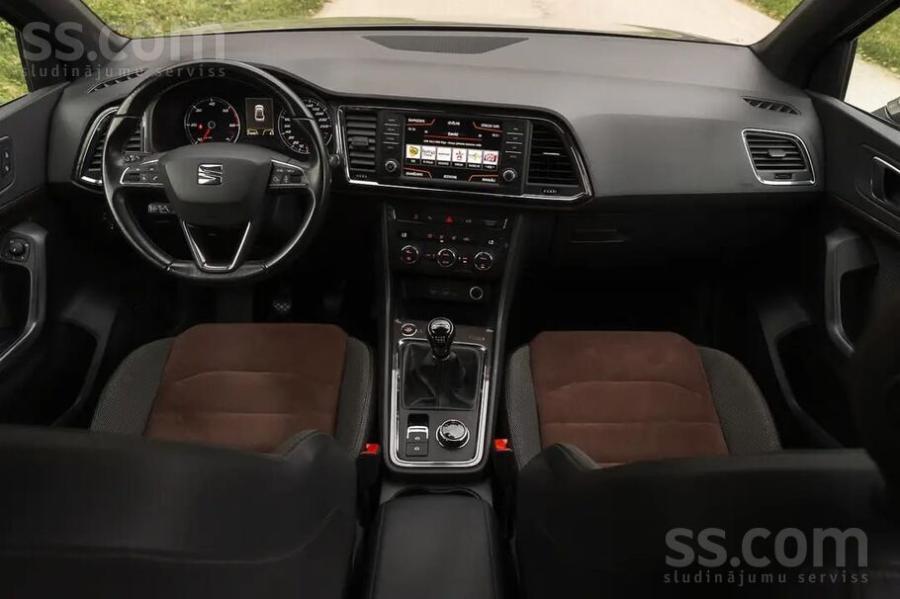 Grey SEAT Ateca 2017 in Riga, with an engine capacity of 2.00 L and mileage of 227 thousand km for 13900 €, photo 14 on AUTOMOTO.COM.LV