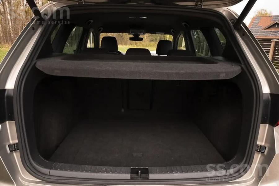 Grey SEAT Ateca 2017 in Riga, with an engine capacity of 2.00 L and mileage of 227 thousand km for 13900 €, photo 18 on AUTOMOTO.COM.LV