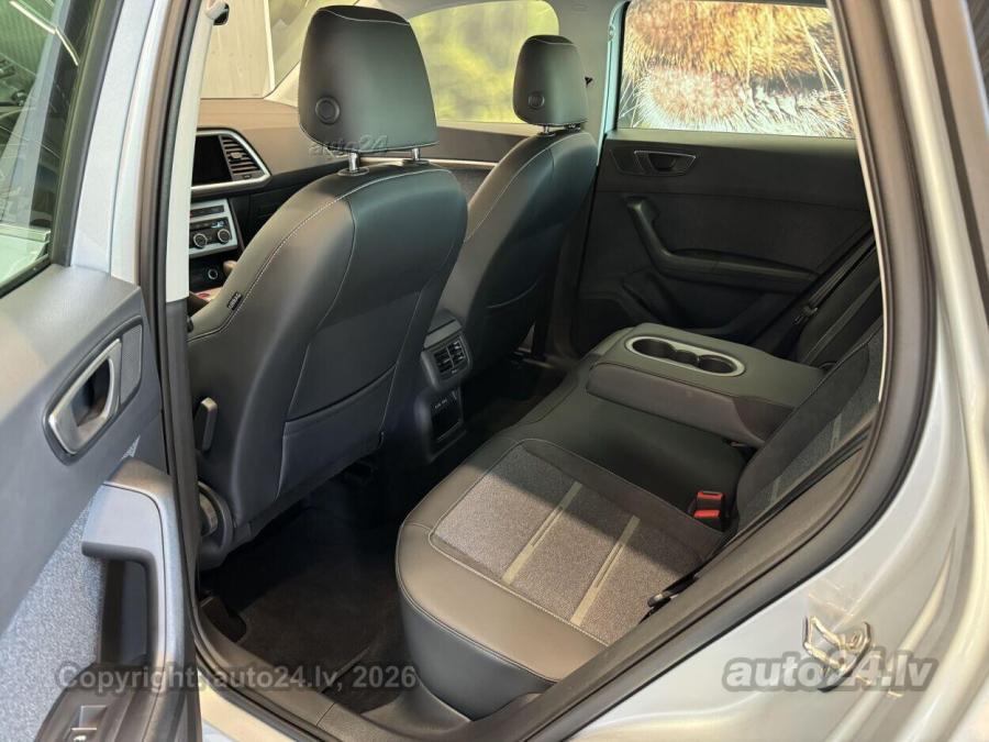 Grey SEAT Ateca 2024 in Tallinn, with an engine capacity of 1.50 L and mileage of 3 thousand km for 34900 €, photo 6 on AUTOMOTO.COM.LV