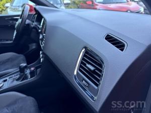Red SEAT Ateca 2018 in Riga, with an engine capacity of 1.40 L and mileage of 202 thousand km for 13800 €, photo 14 on AUTOMOTO.COM.LV