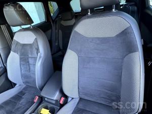 Red SEAT Ateca 2018 in Riga, with an engine capacity of 1.40 L and mileage of 202 thousand km for 13800 €, photo 18 on AUTOMOTO.COM.LV