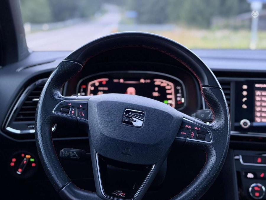 Red SEAT Ateca 2020 in Vilnius, with an engine capacity of 1.97 L and mileage of 200 thousand km for 18499 €, photo 24 on AUTOMOTO.COM.LV