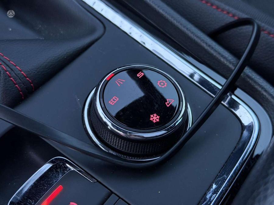 Red SEAT Ateca 2020 in Vilnius, with an engine capacity of 1.97 L and mileage of 200 thousand km for 18499 €, photo 38 on AUTOMOTO.COM.LV