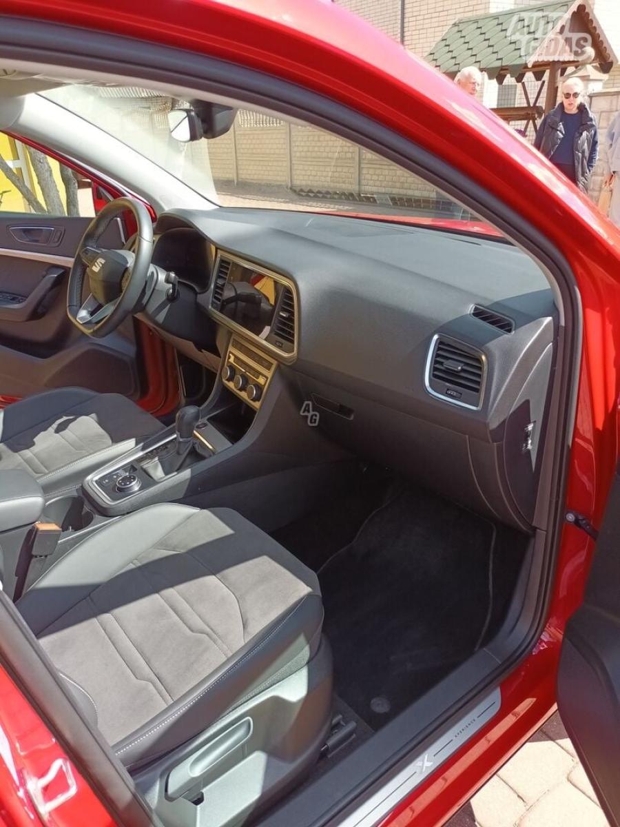 Red SEAT Ateca 2024 in Marijampole, with an engine capacity of 2.00 L and mileage of 30 thousand km for 18500 €, photo 7 on AUTOMOTO.COM.LV