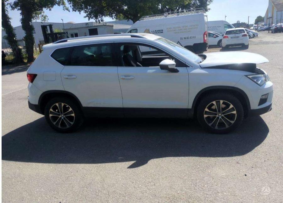 White SEAT Ateca 2016 in Taurage, with an engine capacity of 1.97 L and mileage of 215 thousand km for 8300 €, photo 3 on AUTOMOTO.COM.LV
