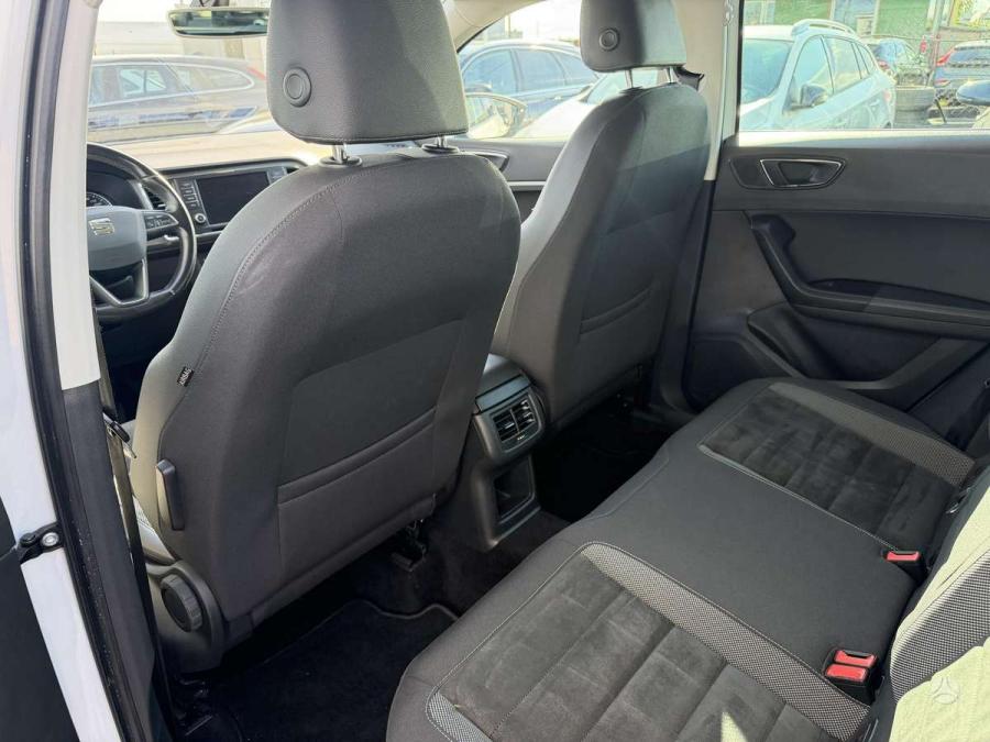 White SEAT Ateca 2016 in Kaunas, with an engine capacity of 1.40 L and mileage of 215 thousand km for 11900 €, photo 12 on AUTOMOTO.COM.LV