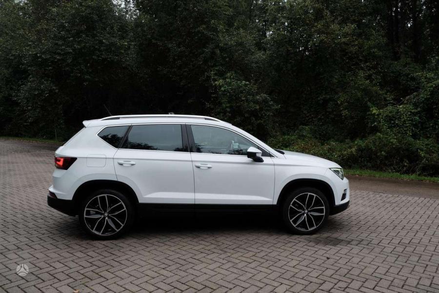 White SEAT Ateca 2016 in Taurage, with an engine capacity of 1.97 L and mileage of 298 thousand km for 10900 €, photo 6 on AUTOMOTO.COM.LV