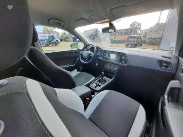 White SEAT Ateca 2017 in Taurage, with an engine capacity of 1.60 L and mileage of 235 thousand km for 10900 €, photo 11 on AUTOMOTO.COM.LV
