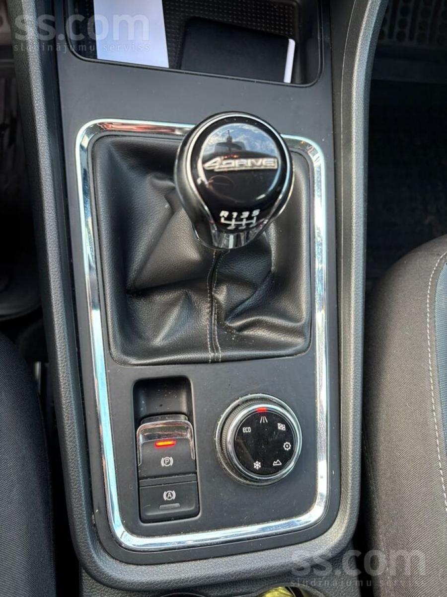 Белый Сеат Ateca 2017 в Рига, объемом двигателя 2.00 л и пробегом 156 тыс. км за 13700 €, фото 8 на AUTOMOTO.COM.LV