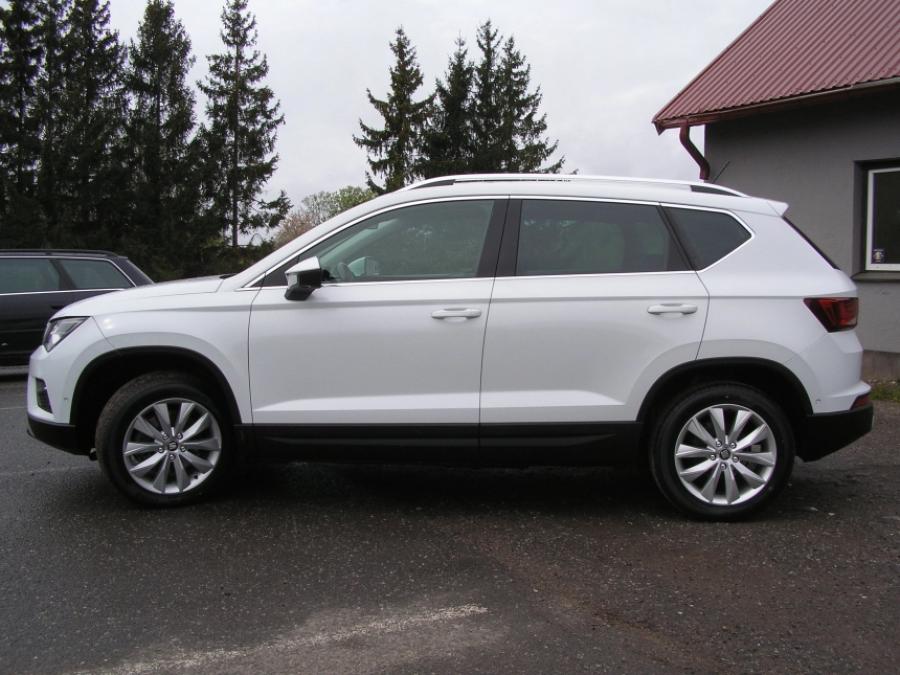 White SEAT Ateca 2017 in Riga, with an engine capacity of 1.60 L and mileage of 162 thousand km for 14950 €, photo 10 on AUTOMOTO.COM.LV