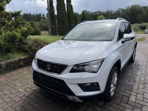 White SEAT Ateca 2017 in Utena, with an engine capacity of 1.60 L and mileage of 200 thousand km for 9950 €, photo  on AUTOMOTO.COM.LV