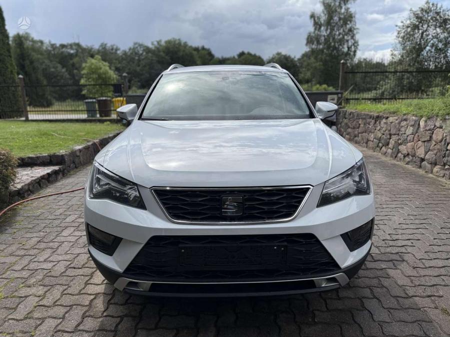 White SEAT Ateca 2017 in Utena, with an engine capacity of 1.60 L and mileage of 200 thousand km for 9950 €, photo 3 on AUTOMOTO.COM.LV