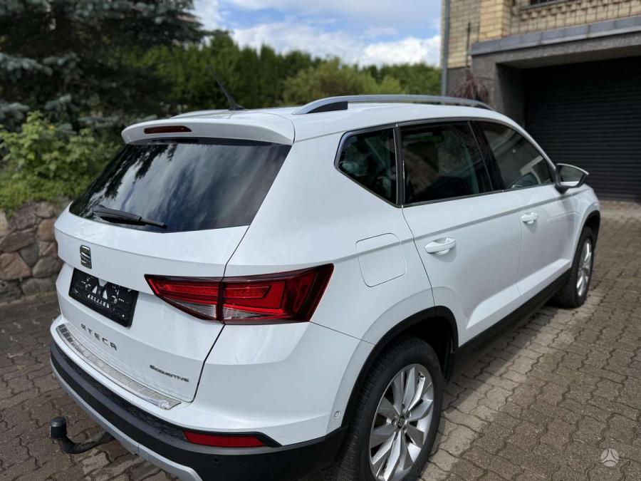 White SEAT Ateca 2017 in Utena, with an engine capacity of 1.60 L and mileage of 200 thousand km for 9950 €, photo 5 on AUTOMOTO.COM.LV