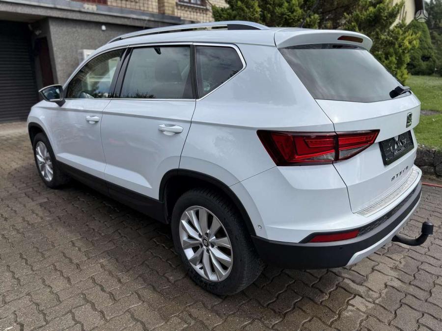 White SEAT Ateca 2017 in Utena, with an engine capacity of 1.60 L and mileage of 200 thousand km for 9950 €, photo 7 on AUTOMOTO.COM.LV