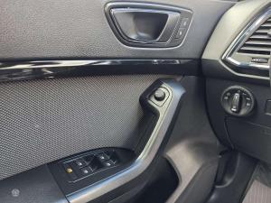 White SEAT Ateca 2017 in Silute, with an engine capacity of 1.97 L and mileage of 207 thousand km for 12800 €, photo 18 on AUTOMOTO.COM.LV