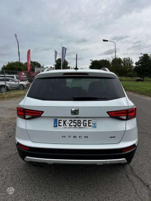 White SEAT Ateca 2017 in Panevezys, with an engine capacity of 1.97 L and mileage of 284 thousand km for 11900 €, photo 7 on AUTOMOTO.COM.LV