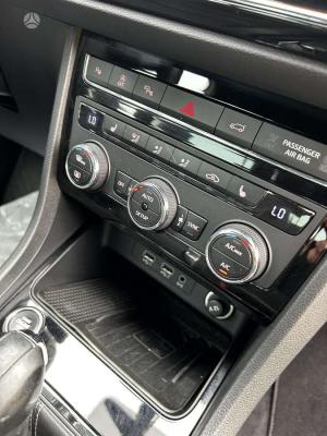 White SEAT Ateca 2017 in Panevezys, with an engine capacity of 1.97 L and mileage of 284 thousand km for 11900 €, photo 14 on AUTOMOTO.COM.LV