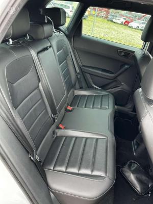 White SEAT Ateca 2017 in Panevezys, with an engine capacity of 1.97 L and mileage of 284 thousand km for 11900 €, photo 15 on AUTOMOTO.COM.LV