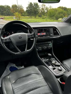 White SEAT Ateca 2017 in Panevezys, with an engine capacity of 1.97 L and mileage of 284 thousand km for 11900 €, photo 17 on AUTOMOTO.COM.LV