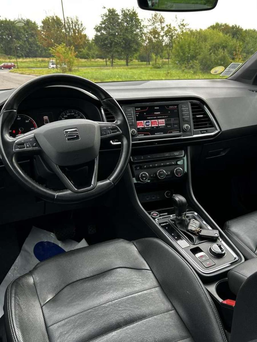 White SEAT Ateca 2017 in Panevezys, with an engine capacity of 1.97 L and mileage of 284 thousand km for 11900 €, photo 17 on AUTOMOTO.COM.LV