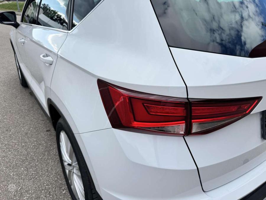 White SEAT Ateca 2017 in Prienai, with an engine capacity of 1.97 L and mileage of 280 thousand km for 12600 €, photo 10 on AUTOMOTO.COM.LV