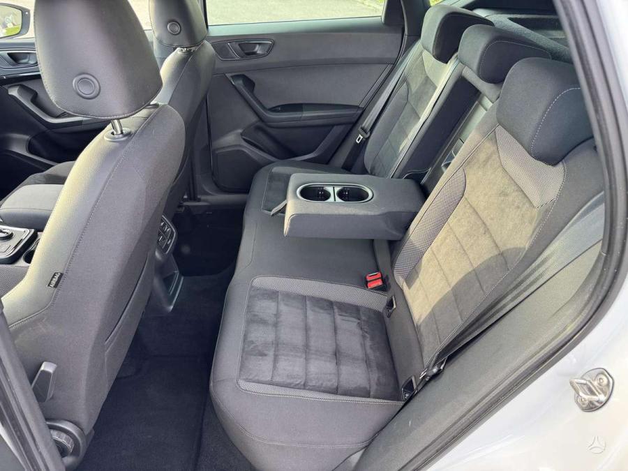 White SEAT Ateca 2017 in Prienai, with an engine capacity of 1.97 L and mileage of 280 thousand km for 12600 €, photo 18 on AUTOMOTO.COM.LV