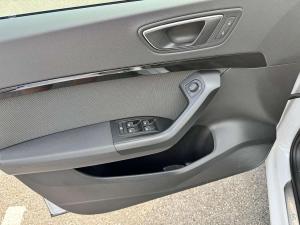 White SEAT Ateca 2017 in Prienai, with an engine capacity of 1.97 L and mileage of 280 thousand km for 12600 €, photo 35 on AUTOMOTO.COM.LV