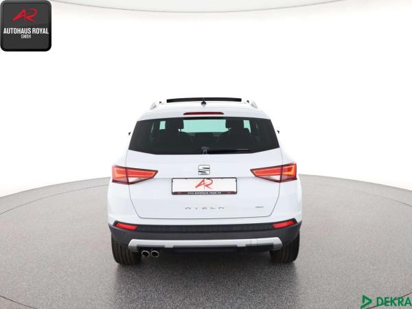Balts SEAT Ateca 2018 Kauņa, ar dzinēja tilpumu 2.00 L un nobraukumu 100 tūkst. km par 22173 €, foto 4 vietnē AUTOMOTO.COM.LV