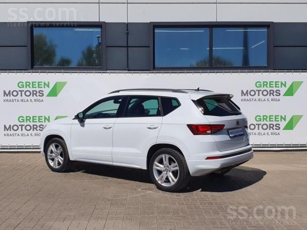 White SEAT Ateca 2018 in Riga, with an engine capacity of 2.00 L and mileage of 208 thousand km for 14900 €, photo 5 on AUTOMOTO.COM.LV