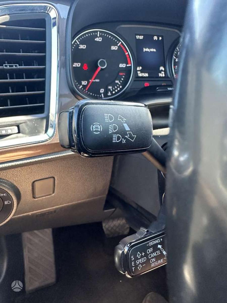 White SEAT Ateca 2019 in Telschi, with an engine capacity of 1.97 L and mileage of 198 thousand km for 17500 €, photo 28 on AUTOMOTO.COM.LV