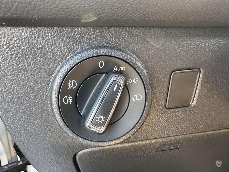 White SEAT Ateca 2019 in Telschi, with an engine capacity of 1.97 L and mileage of 198 thousand km for 17500 €, photo 30 on AUTOMOTO.COM.LV