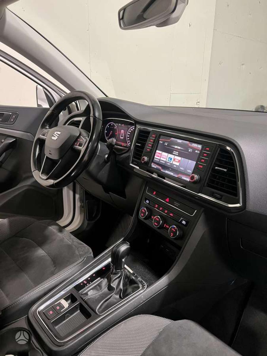 White SEAT Ateca 2019 in Klaipeda, with an engine capacity of 1.97 L and mileage of 224 thousand km for 12999 €, photo 3 on AUTOMOTO.COM.LV