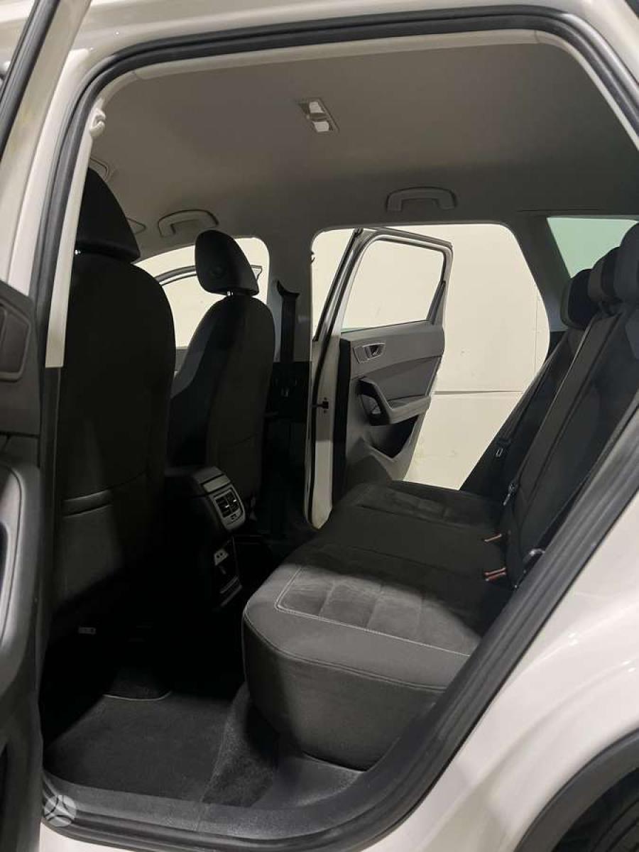 White SEAT Ateca 2019 in Klaipeda, with an engine capacity of 1.97 L and mileage of 224 thousand km for 12999 €, photo 7 on AUTOMOTO.COM.LV