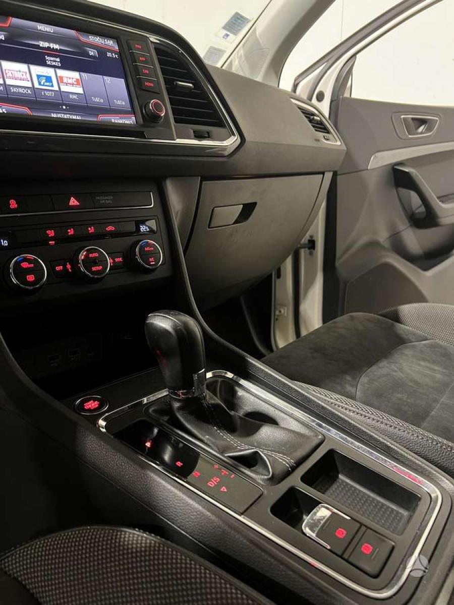 White SEAT Ateca 2019 in Klaipeda, with an engine capacity of 1.97 L and mileage of 224 thousand km for 12999 €, photo 16 on AUTOMOTO.COM.LV