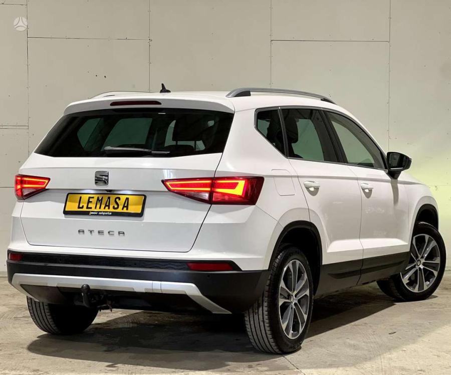 White SEAT Ateca 2019 in Klaipeda, with an engine capacity of 1.97 L and mileage of 224 thousand km for 12999 €, photo 18 on AUTOMOTO.COM.LV